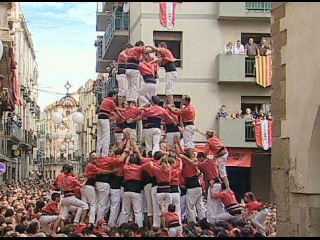 Descubre la tradición de los Castells de Cataluña: Torres Humanas que ...